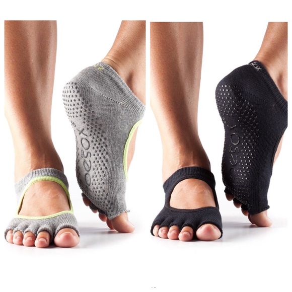 toesox | Accessories | Toesox Half Toe Bella Grip Socks | Poshmark